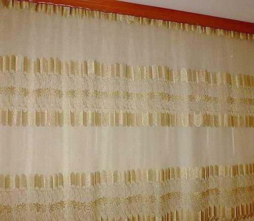 Шторы тюль готовый короткий крем-золотистого цвета