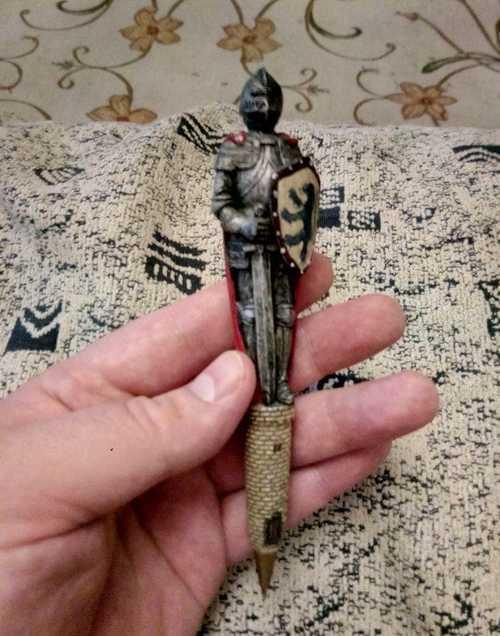 Ручка рыцарь