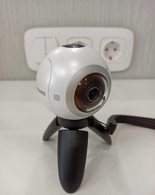 SAMSUNG Gear 360