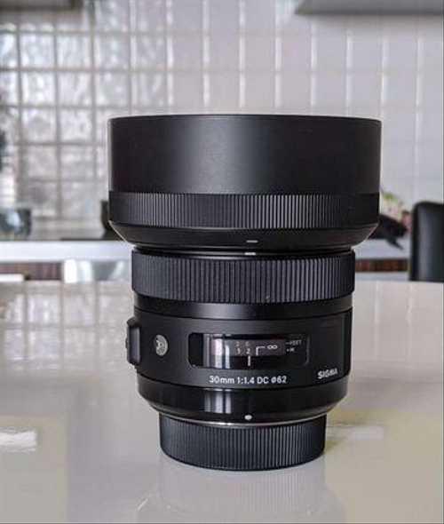 Объектив Sigma 30mm 1.4 art Nikon