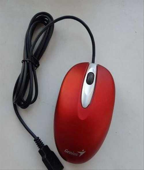 Новая компьютерная мышь Genius красная