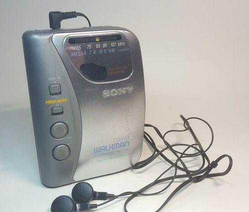 Кассетный плеер Sony Walkman