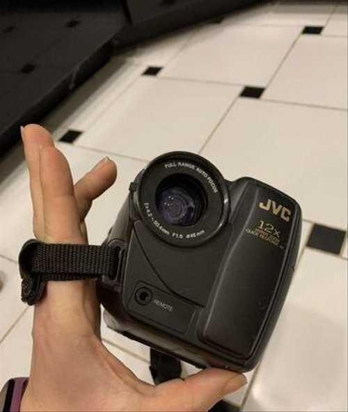 Видеокамера JVC Compact VHS