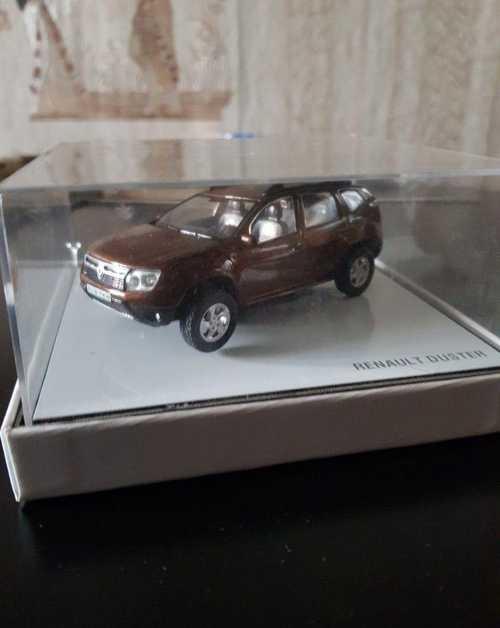 Моделька авто Renault Duster