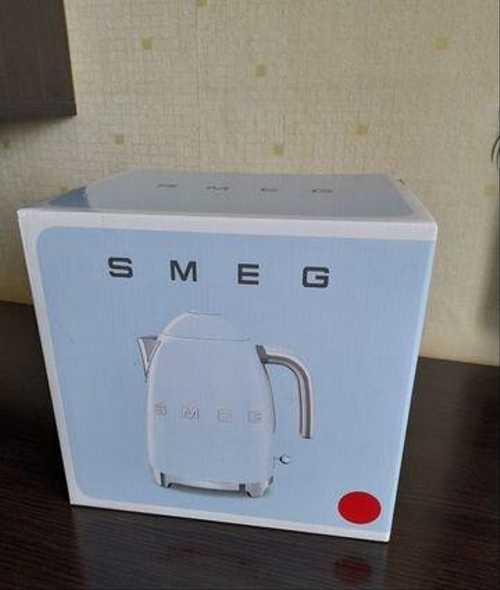 Чайник Smeg KLF03rbeu красный