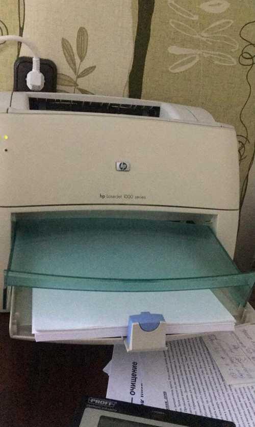 Продаю лазерный принтер HP LaserJet 1000