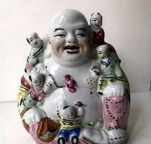 Статуэтка Будда с детьми