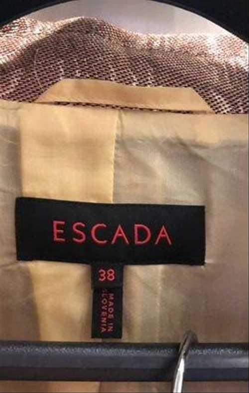 Костюм Escada