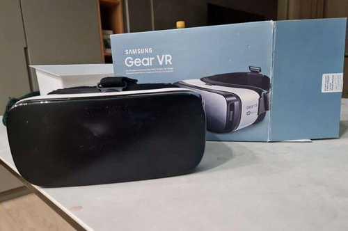 Samsung Gear VR by Oculus