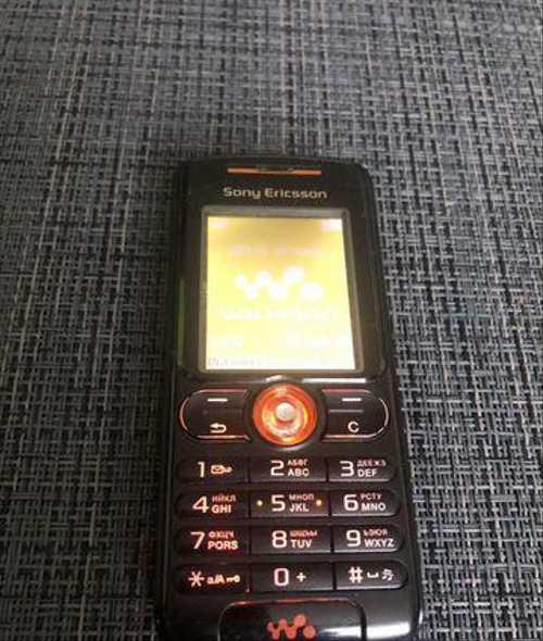 Мобильный телефон Sony Ericsson W200i