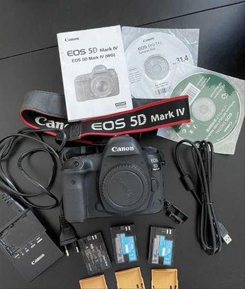Зеркальный фотоаппарат Canon EOS 5D Mark IV
