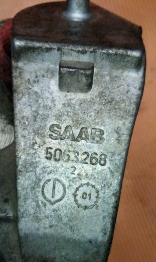 Saab 9-5 Кронштейн двигателя 5063268