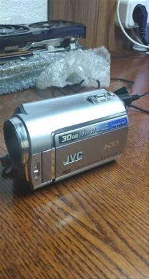 Видеокамера JVC 30Gb HDD