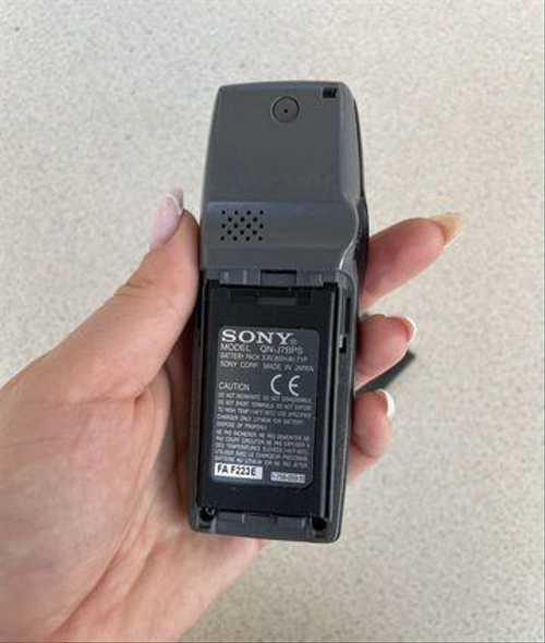 Телефон Sony CMD J70