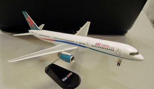 Модель самолёта Boeing 757-200, масштаб 1/200