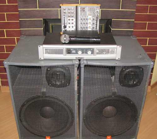 2 Проф колонки JBL 1000W усилитель микшер микрофон
