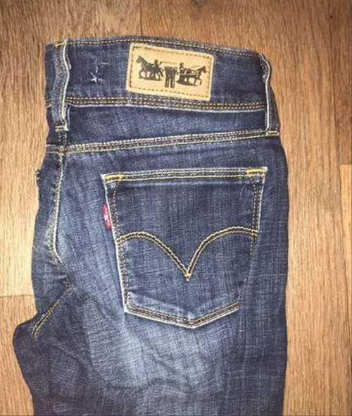 Джинсы Levi's 570