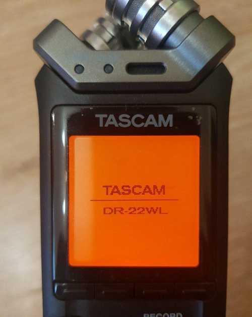 Портативный рекордер Tascam DR-22WL