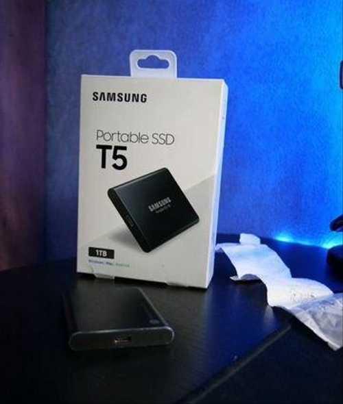 Жесткий диск SAMSUNG SSD T5 1TB