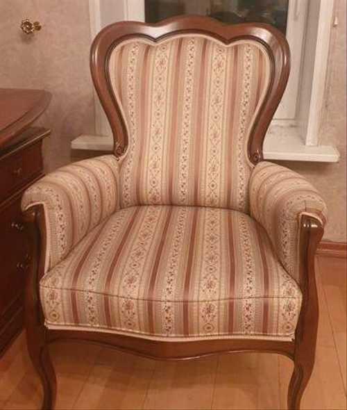 Кресло,массив Италия