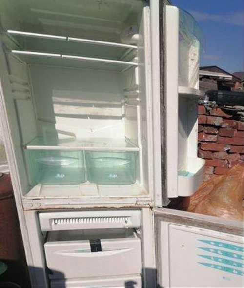 Холодильник витрина вертикальный бу