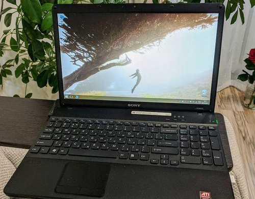 Sony Vaio 15.6"/Core i3/6GB/Radeon 3GB/250GB
