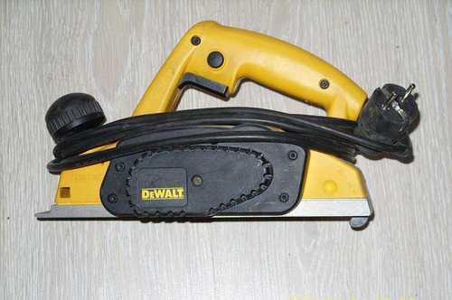 Рубанок электрический dewalt DW680-eq