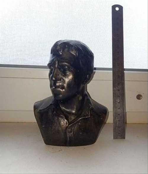 Бюст Высоцкого