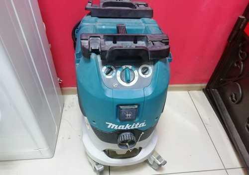 Профессиональный пылесос Makita VC4210M 1200Вт