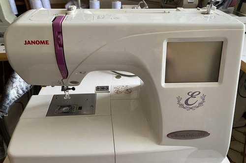 Вышивальная машина Janome Memory Craft 350E