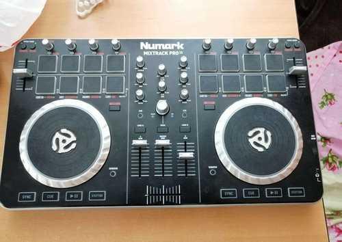 Dj контролёр Numark Mixtrack pro2