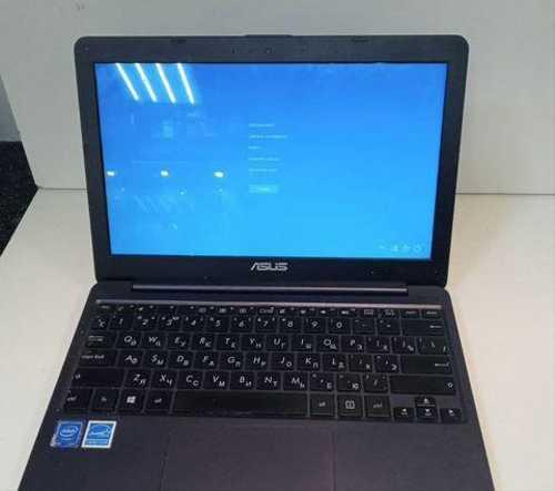 Нетбук Asus VivoBook E203MA-FD001T