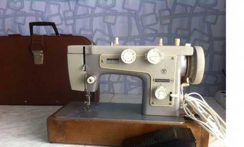 Швейная и вышивальная машина Подольск 142