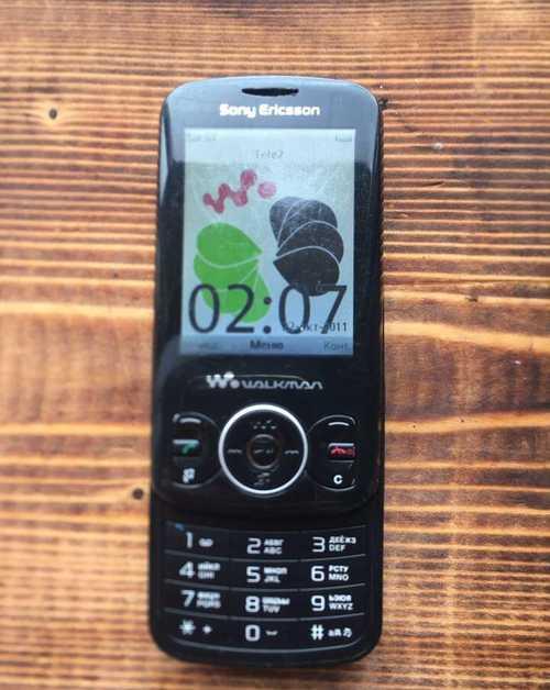 Телефон Sony Ericsson W100i