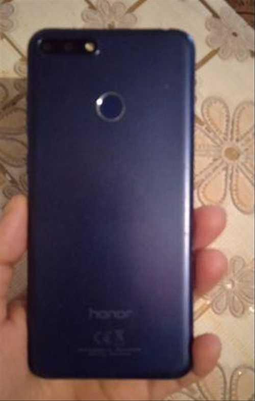 Телефон honor7c