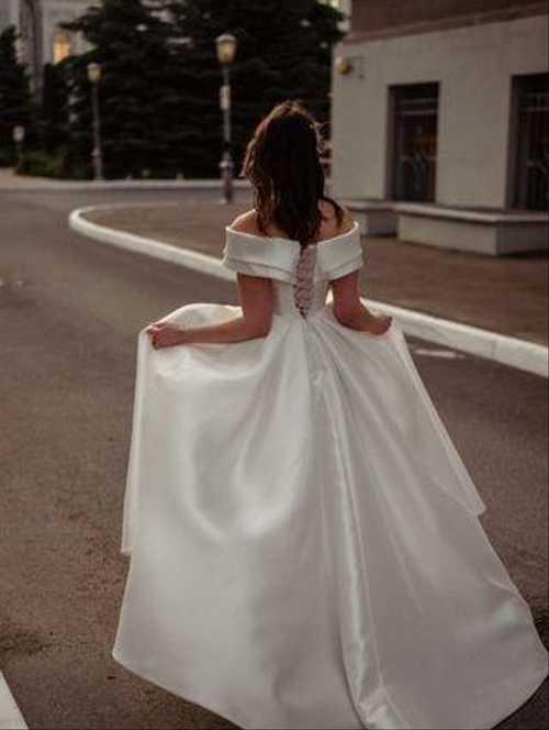 Атласное свадебное платье Chantilly (р. 42-44)
