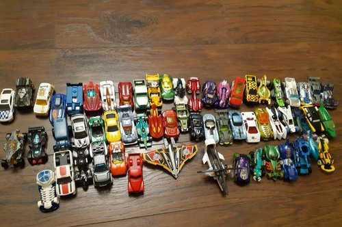 Модели автомобилей Hotwheels