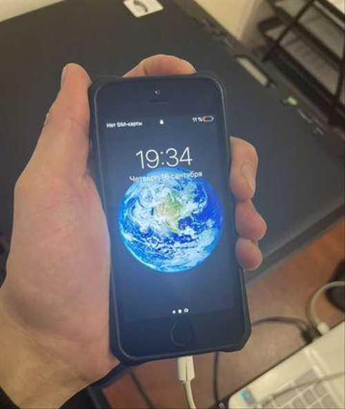 Продам iPhone 5se 64 gb