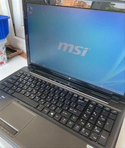 Ноутбук MSI cr61