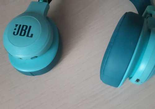 JBL E55BT