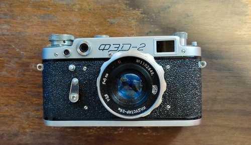 Фотоаппараты фэд-2 и Zenit-E