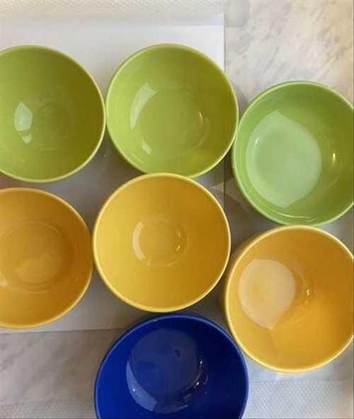 Набор разноцветных тарелок Vista