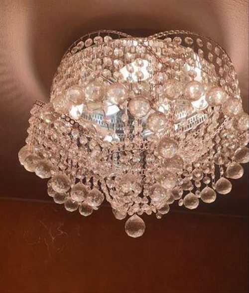 Продам хрустальную люстру