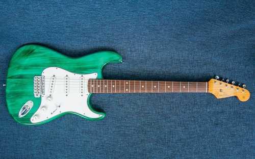 Fender ST-62 Custom Order Stratocaster (Japan)