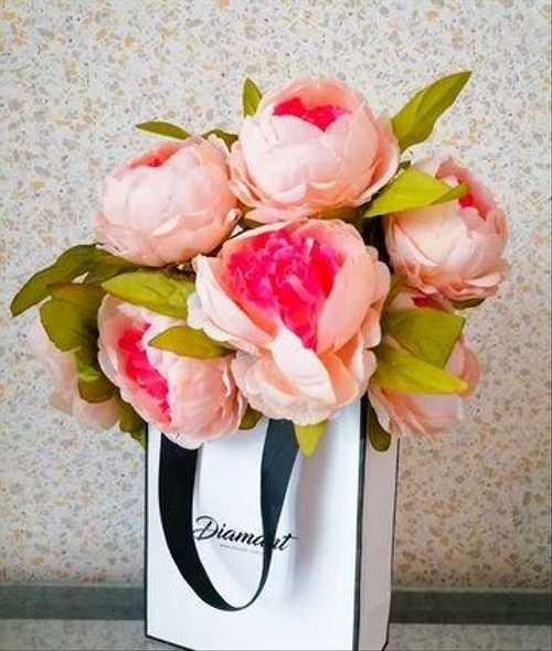 Искусственные цветы (пионы букет и розы)