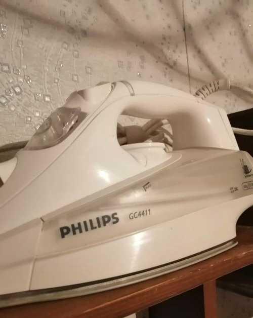 Продаётся утюг Philips GC4411