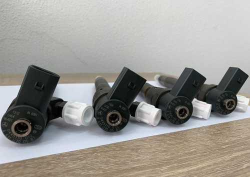 Комплект форсунок 0445110012 A6110700587 Mercedes