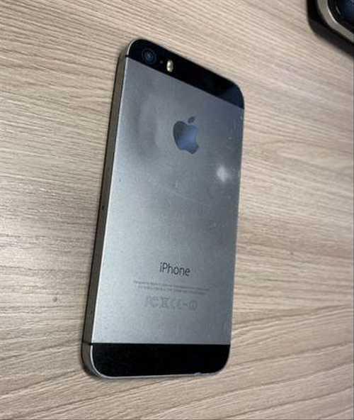 Телефон iPhone 5s