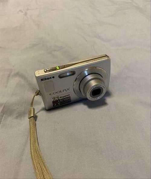Компактный фотоаппарат Nikon coolpix S200
