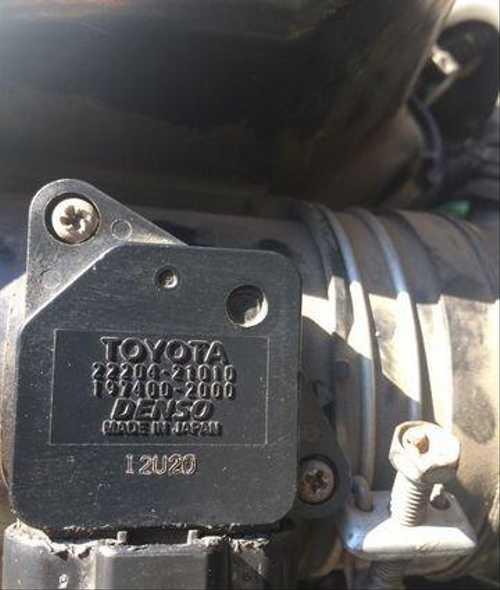 Датчик Дмрв Toyota 22204-21010 б\у